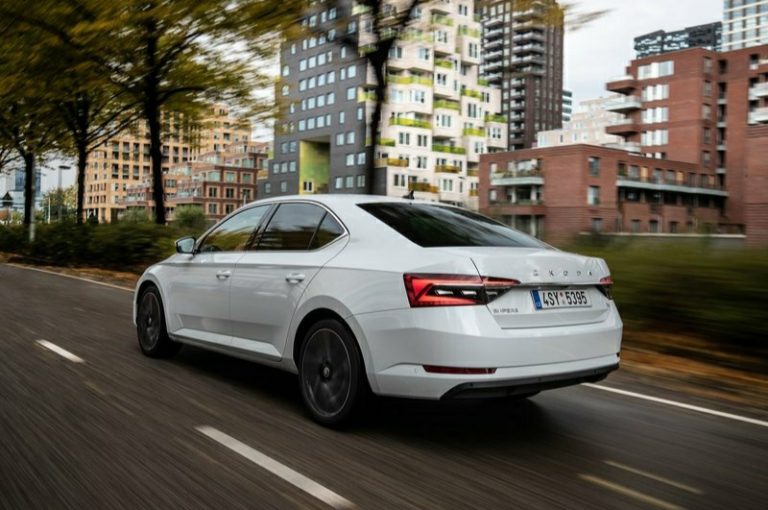 SKODA SUPERB iV
