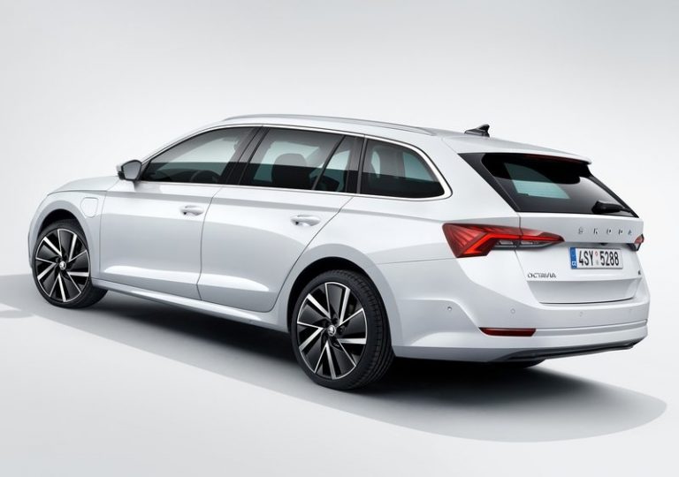 2020 SKODA OCTAVIA COMBI